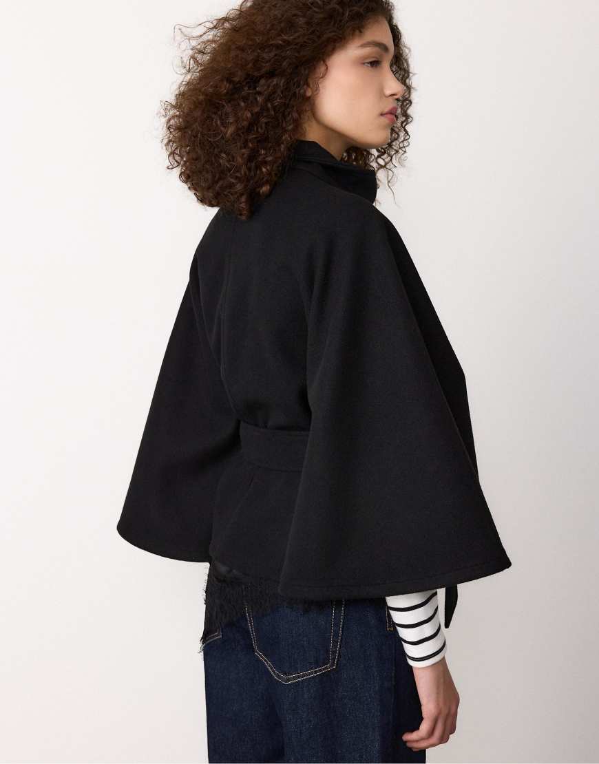 Stradivarius Soft-touch cape jacket in black - GLAMI.sk